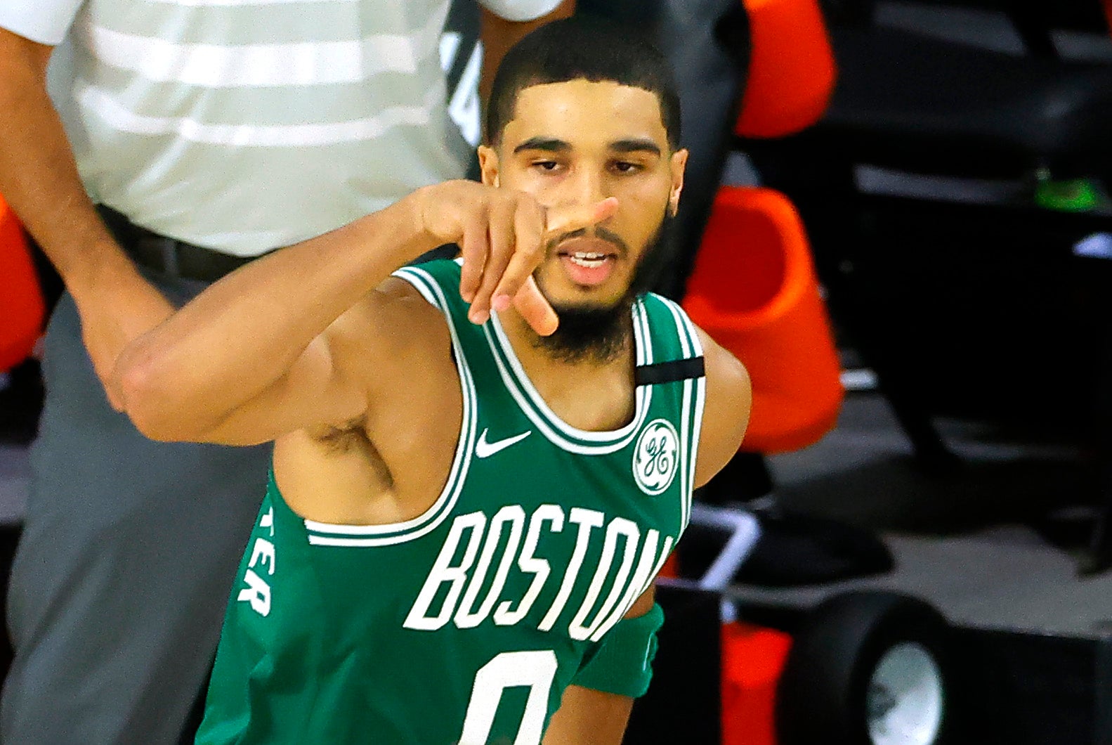 Jayson Tatum scores 33 points; Celtics rout 76ers to take 2-0 lead