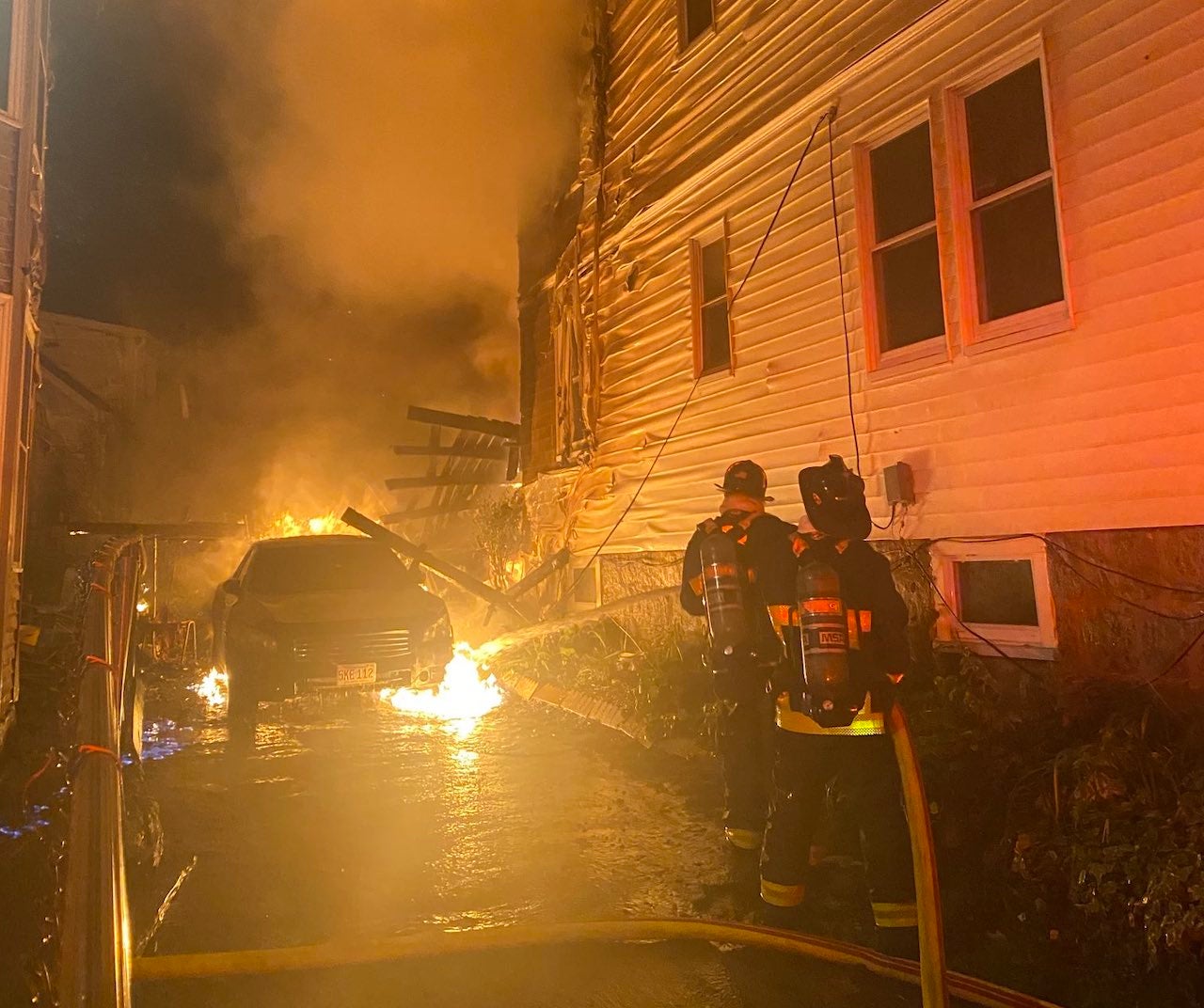 Massive 4-alarm Dorchester fire displaces 19 people