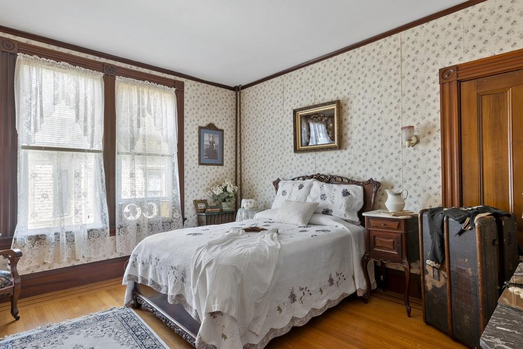 Lizzie Borden's 'Maplecroft' mansion hits market for $890,000