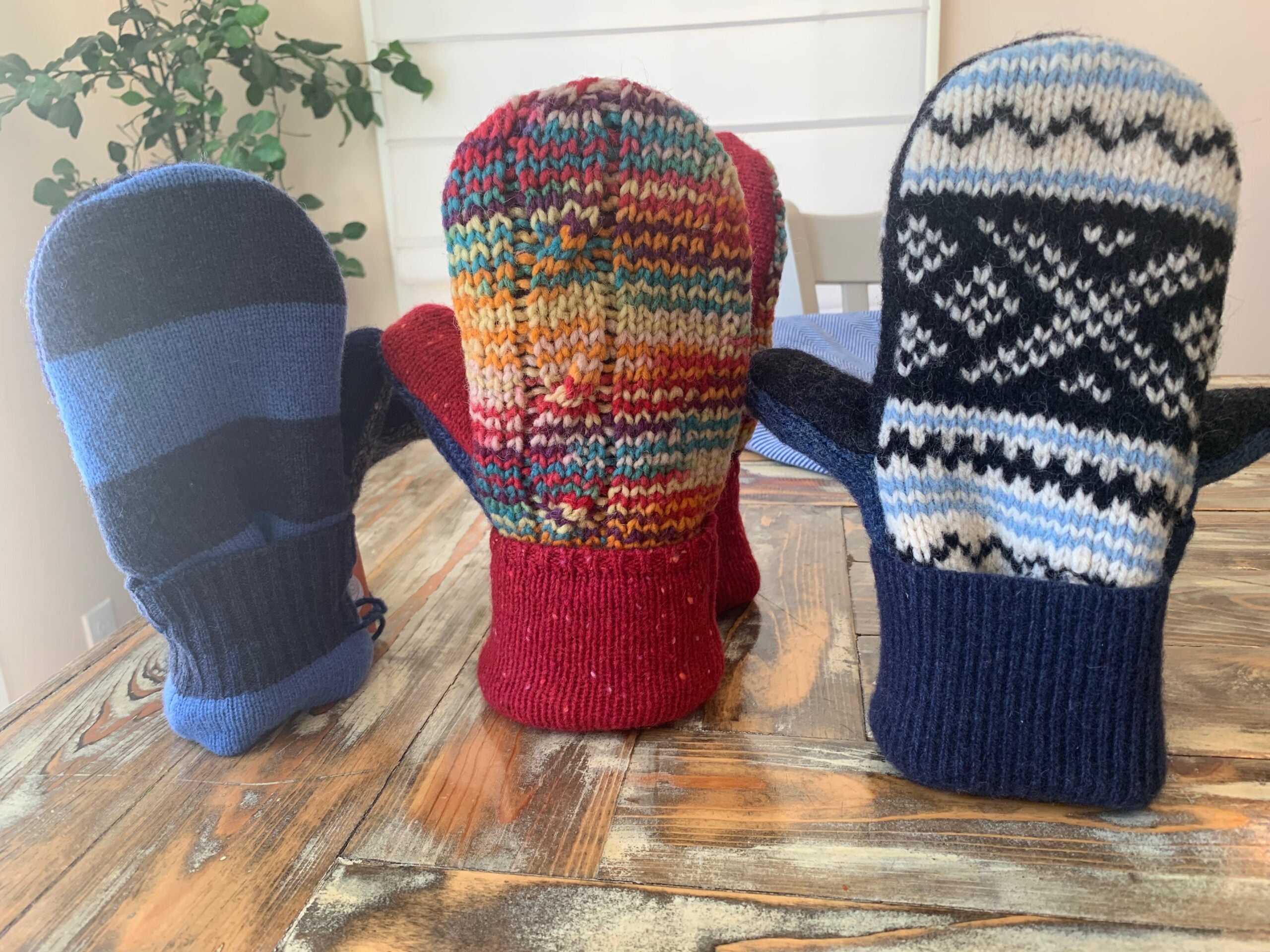 3 pairs of Bernie Sanders’ iconic mittens are being auctioned off. Here ...