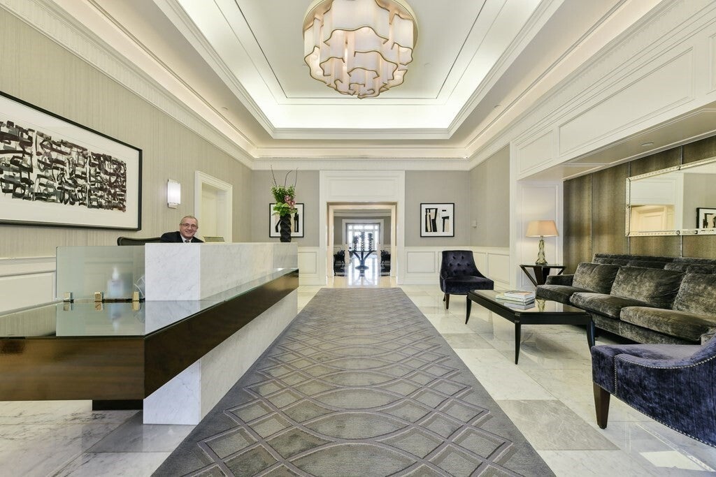 Luxury Home of the Week: For $35k, Rowes Wharf penthouse rental