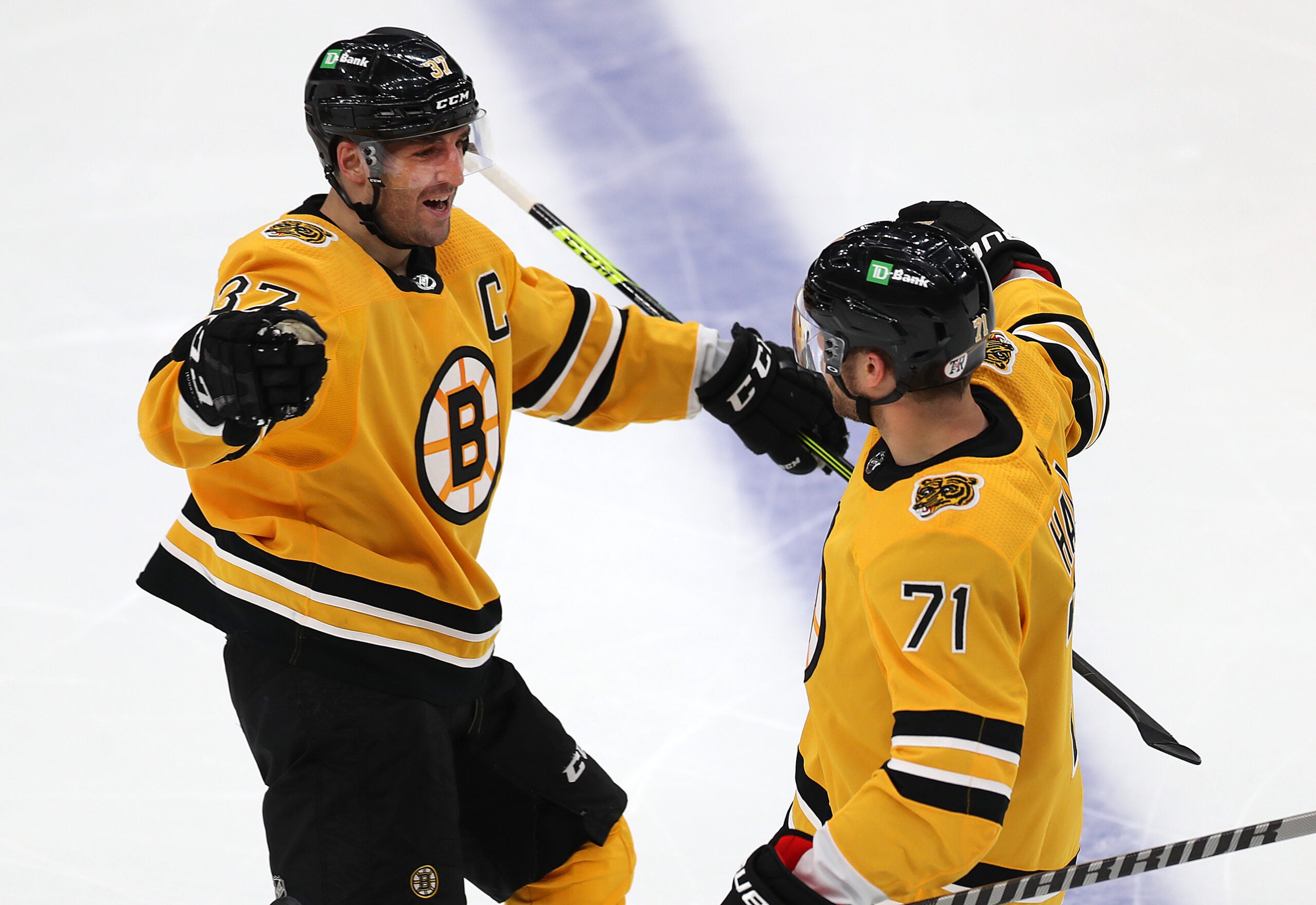 Taylor Hall scores, Tuukka Rask returns in Bruins 4-1 win over Islanders