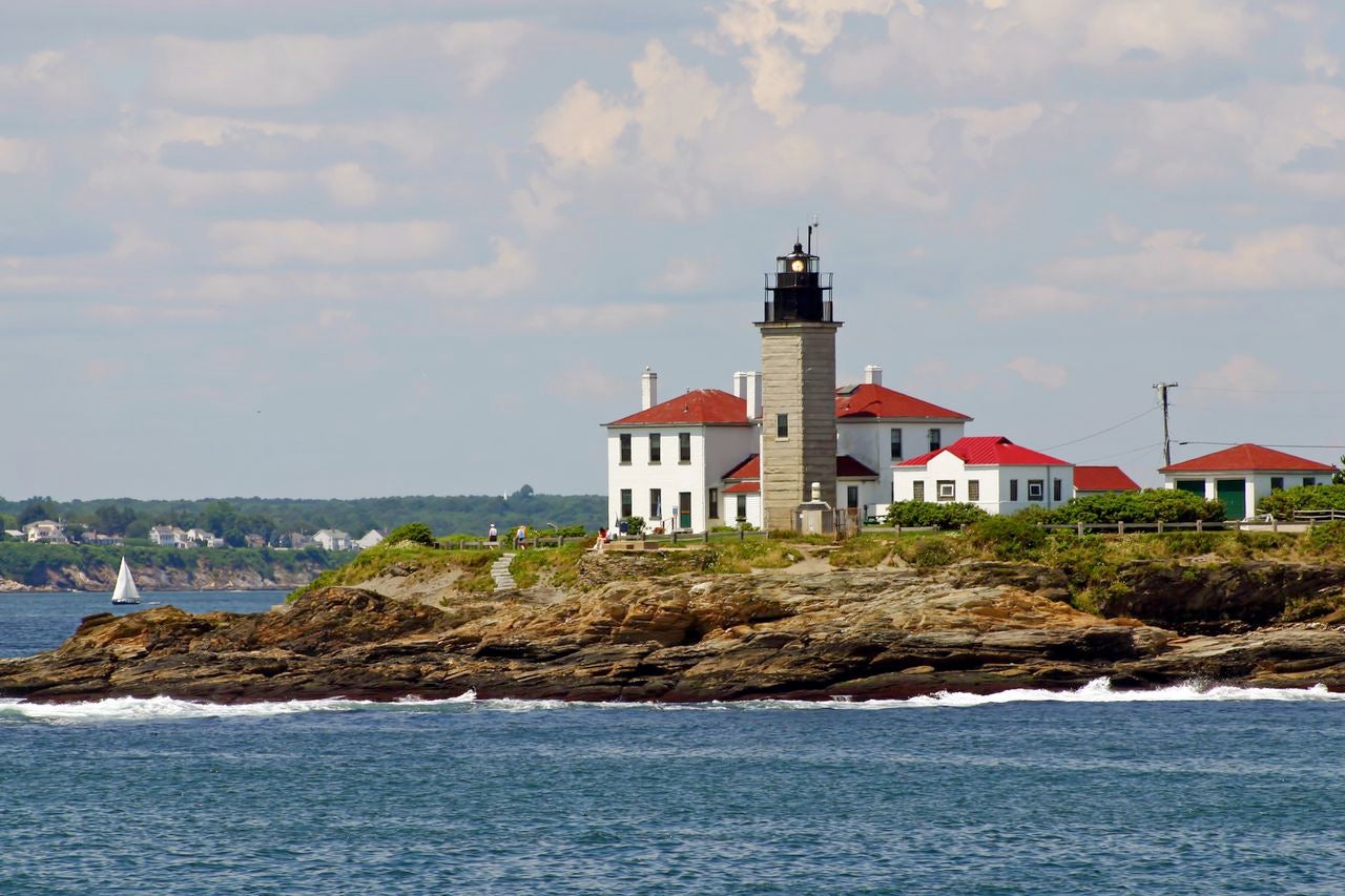 Jamestown Lighthouse Beavertail Lighthouse, Boat Tours, And Nearby