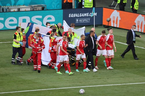 In scary scene at Euro 2020, Denmark's Christian Eriksen collapses on ...