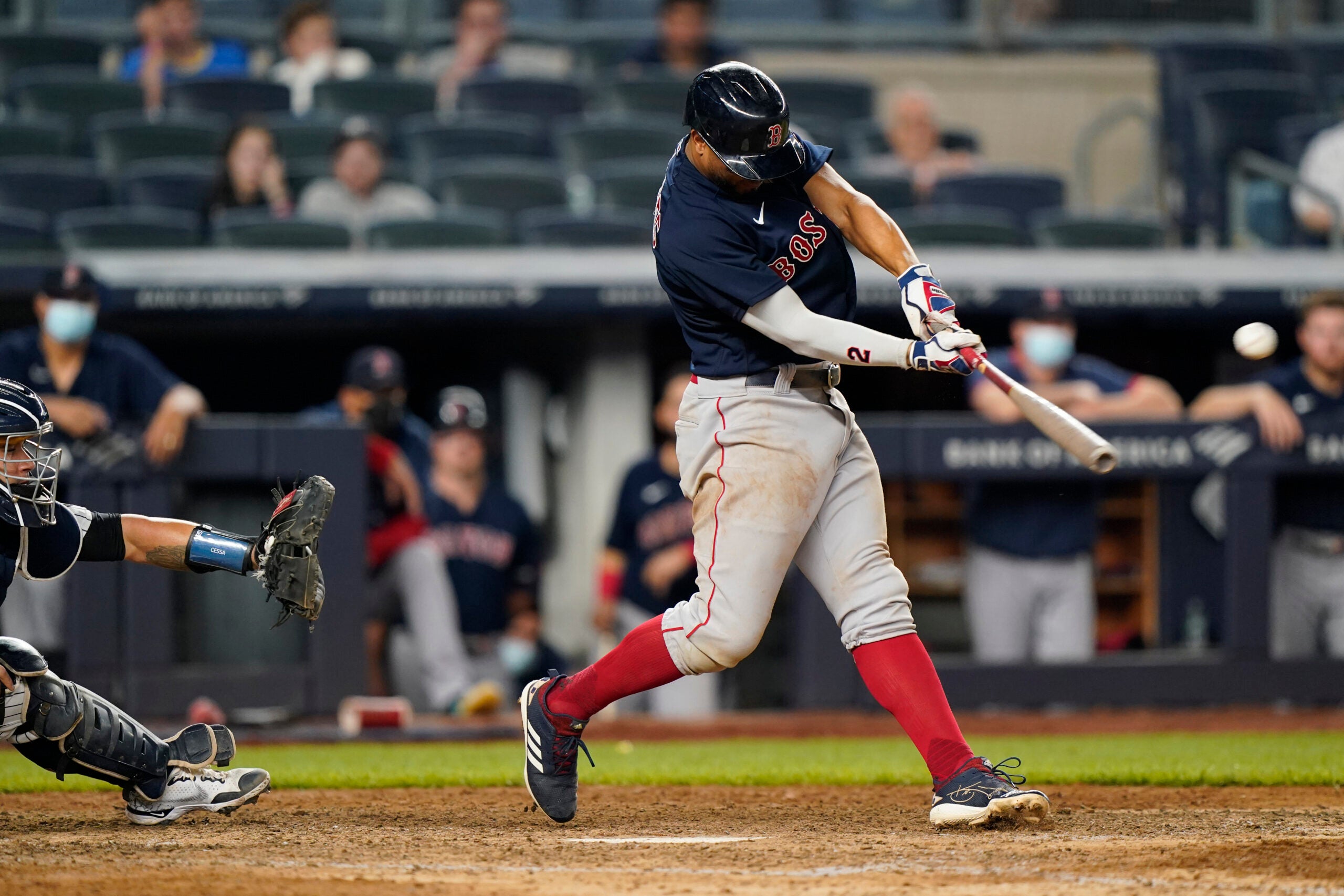 Red Sox sweep Yankees with 6-5 win in the Bronx