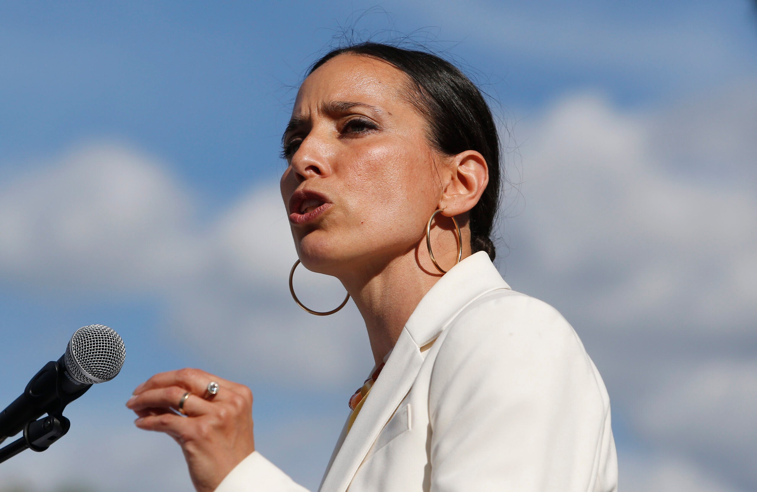 Sonia Chang-Díaz defends staffer who wore 'ACAB' hat — and fires back ...