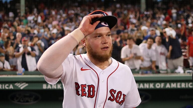 Alex Verdugo's RBI single lifts Red Sox past Cleveland Indians