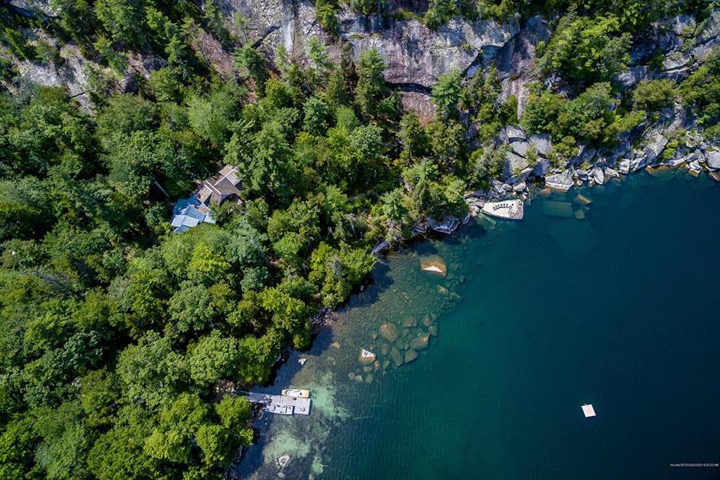 5 homes that have phenomenal water views but aren't near coast