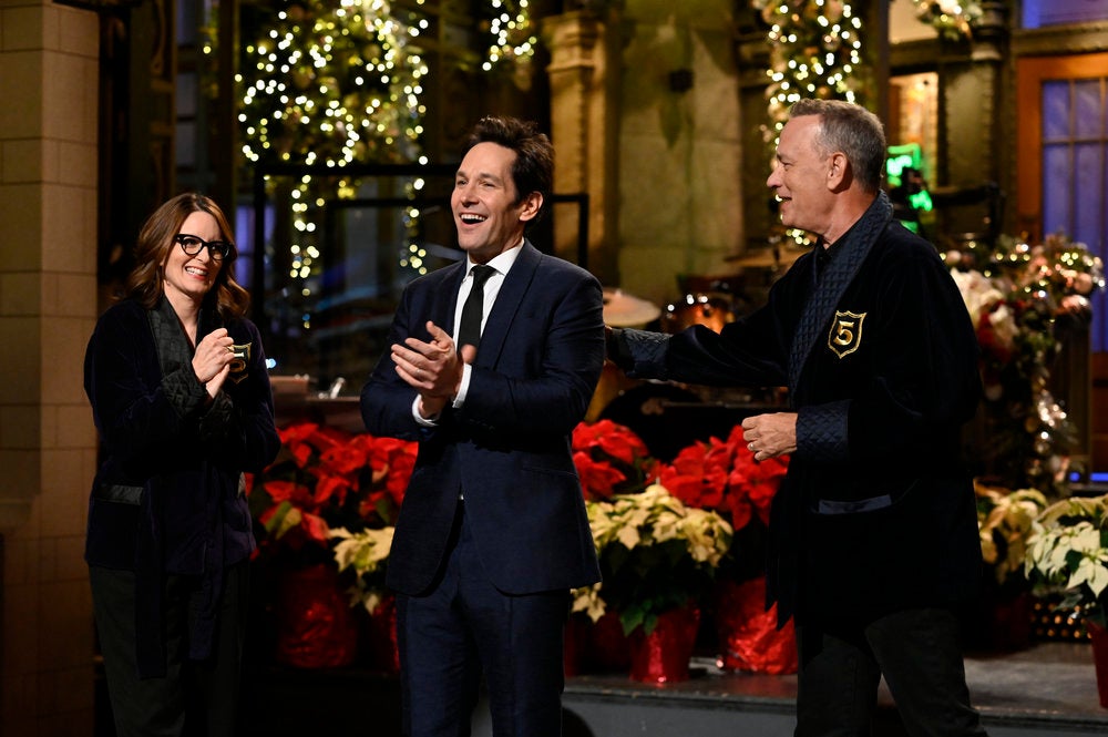 Paul Rudd hosts 'SNL' sans audience, Charli XCX amid omicron