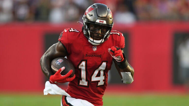 ESPN insider has one of Tom Brady's receivers as a 'perfect' fit for ...