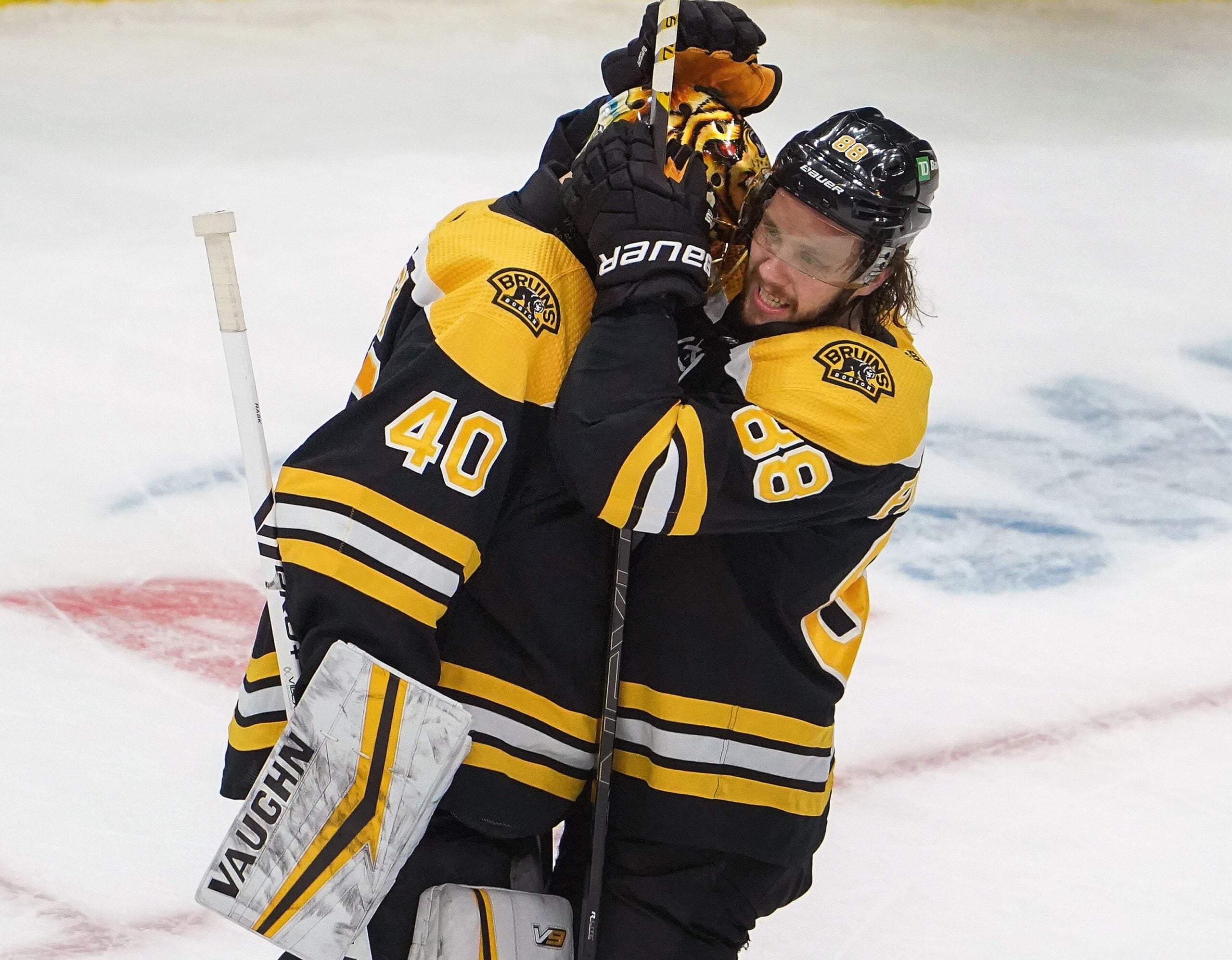 'The best player on the ice tonight': Tuukka Rask's dominant effort ...