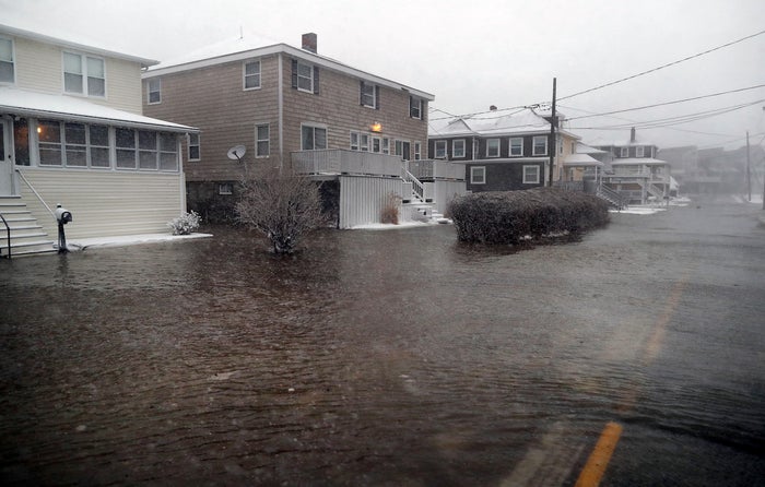 Watch: Snowstorm brings floods in Boston, along Mass. coast
