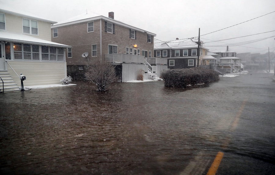 Watch: Snowstorm brings floods in Boston, along Mass. coast