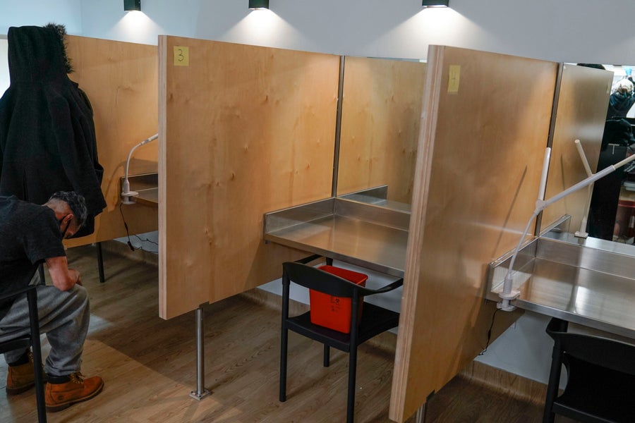 A look inside the 1st official 'safe injection sites' in U.S.