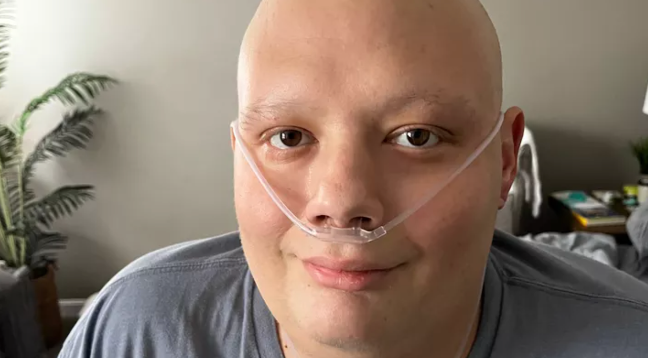 Connecticut man walking from Yankee Stadium to Fenway Park