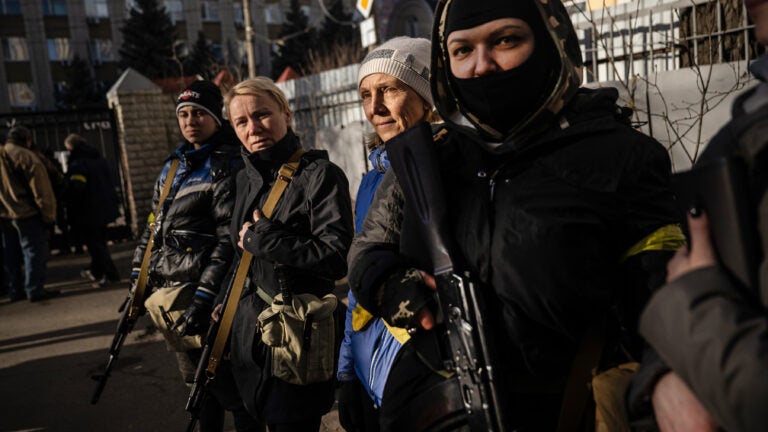 Watch: What NYT photojournalist Lynsey Addario is seeing on the ground ...