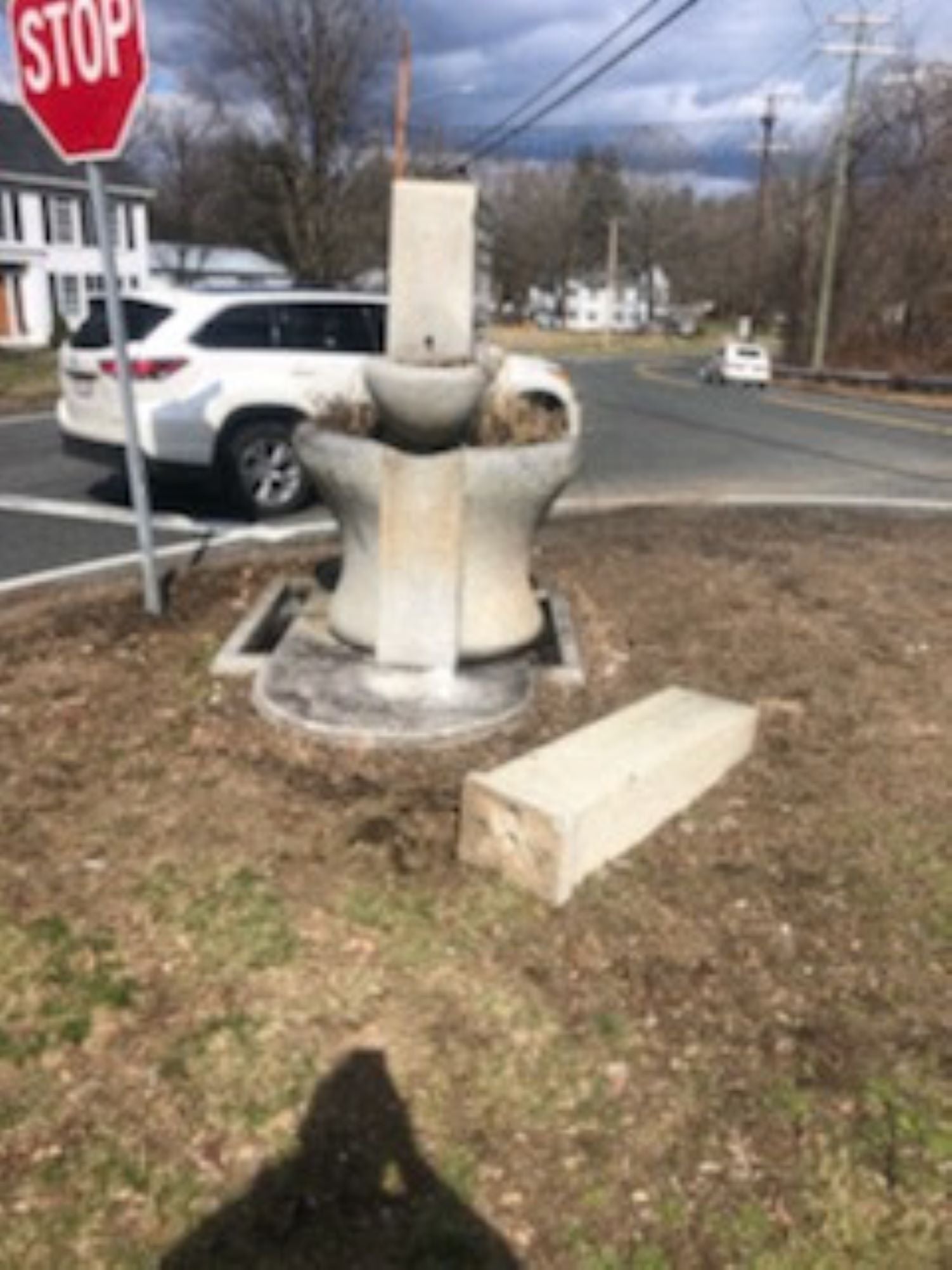 Tractor-trailer reportedly damaged monument, hit street signs in Ludlow
