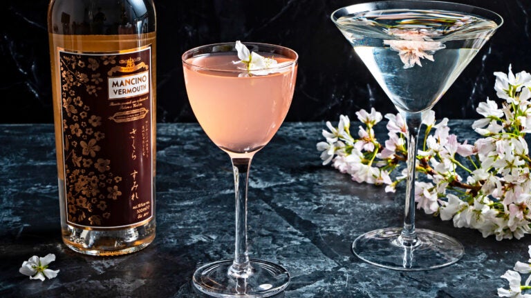 Recipe: Here's how to mix a 'bluntly refreshing' gin cocktail