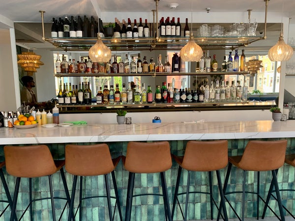 New American cuisine and a tropical atmosphere come together at Eva