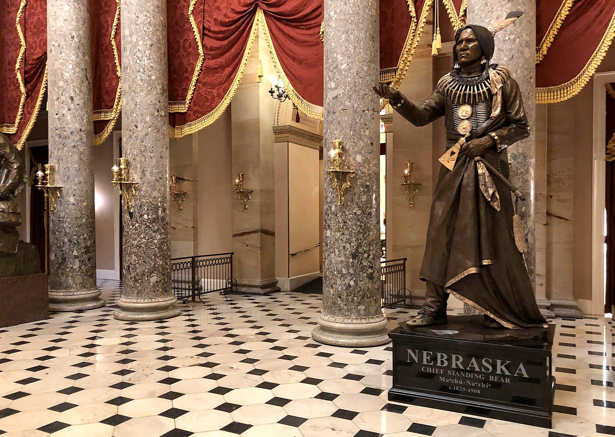 Harvard returns Standing Bear's tomahawk to Nebraska tribe