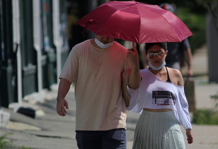 David Epstein: Labor Day weekend starts cooler, then ends hot and humid