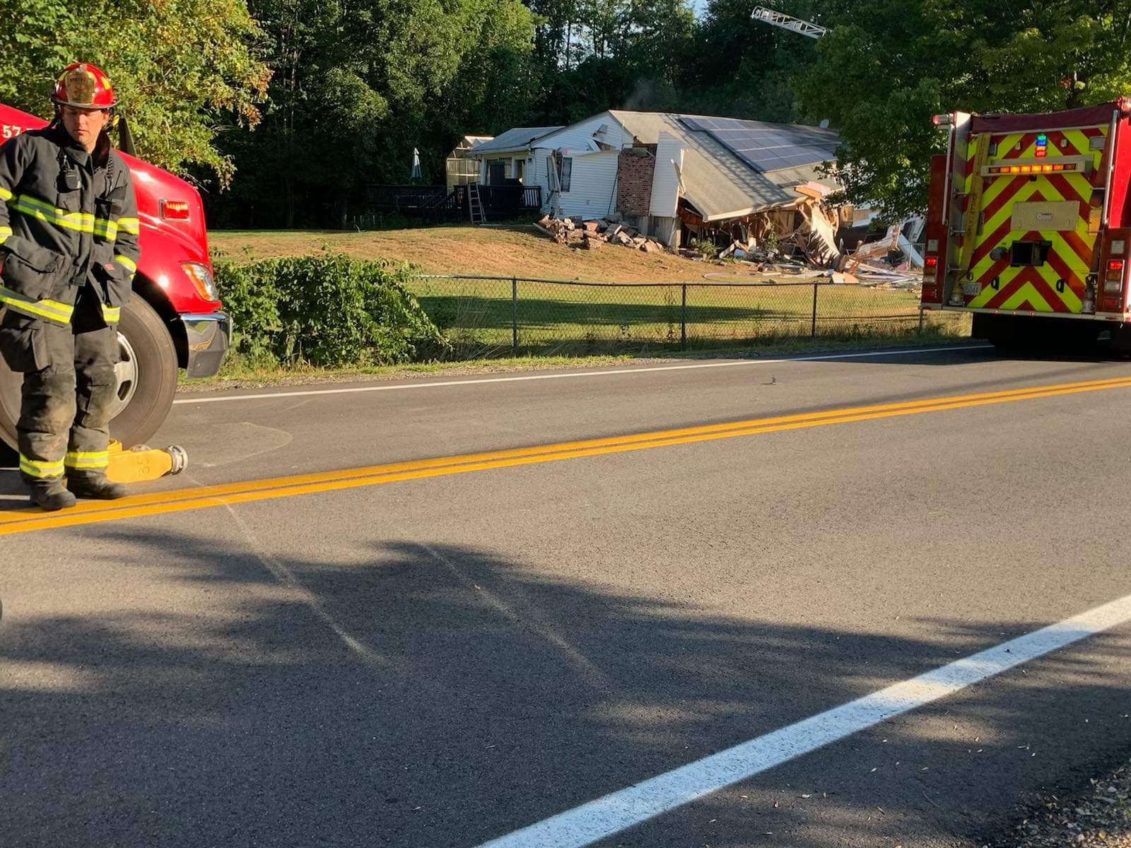 2 manholes explode on Boylston Street in Boston near Prudential Center