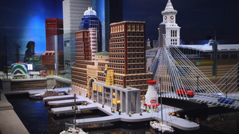 Legoland Discovery Center Boston to close till spring for $12 million ...