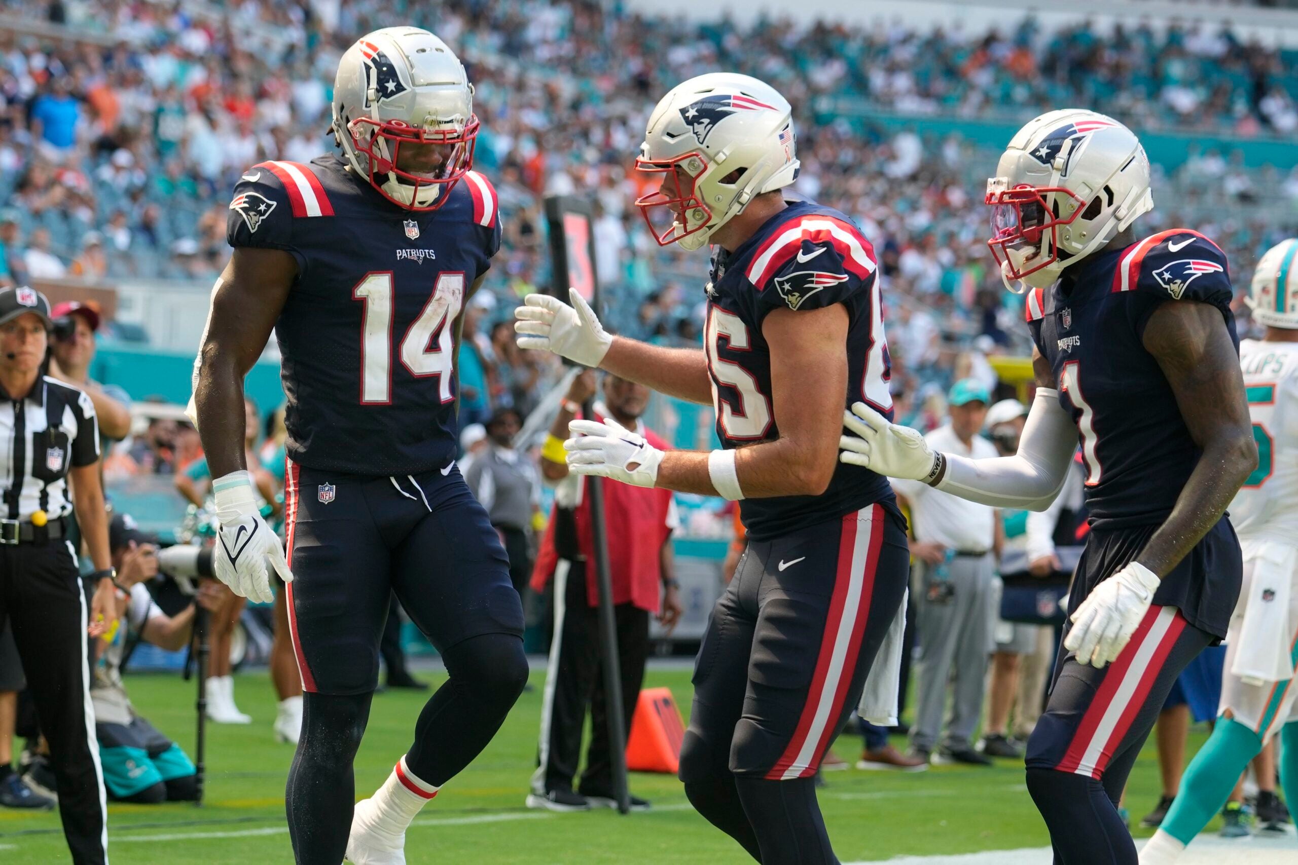 Watch the Patriots' first touchdown of the 2022 season