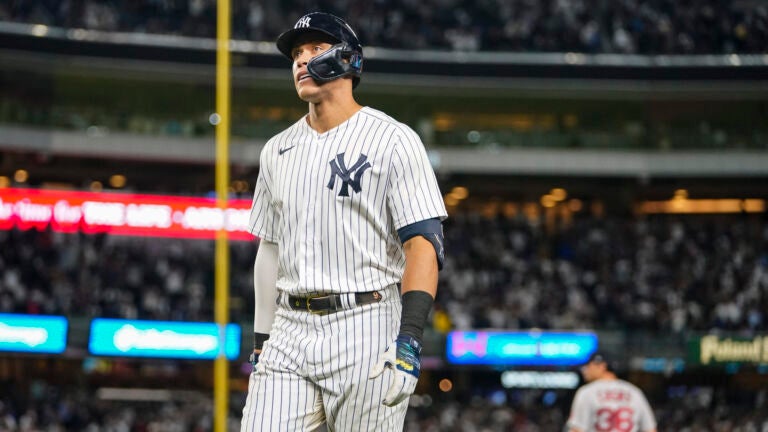 Aaron Judge falls just short of 61, Yankees clinch playoff berth in win ...