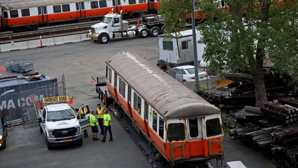 Photos: See the old Orange Line trains head to the scrapyard