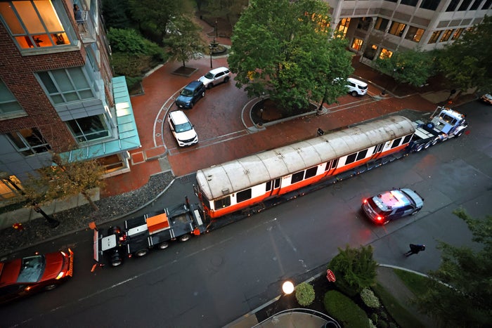 Photos: See the old Orange Line trains head to the scrapyard