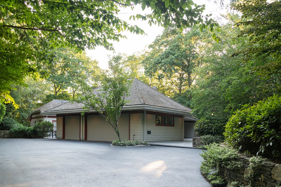 For $2.6 million, a Lexington contemporary