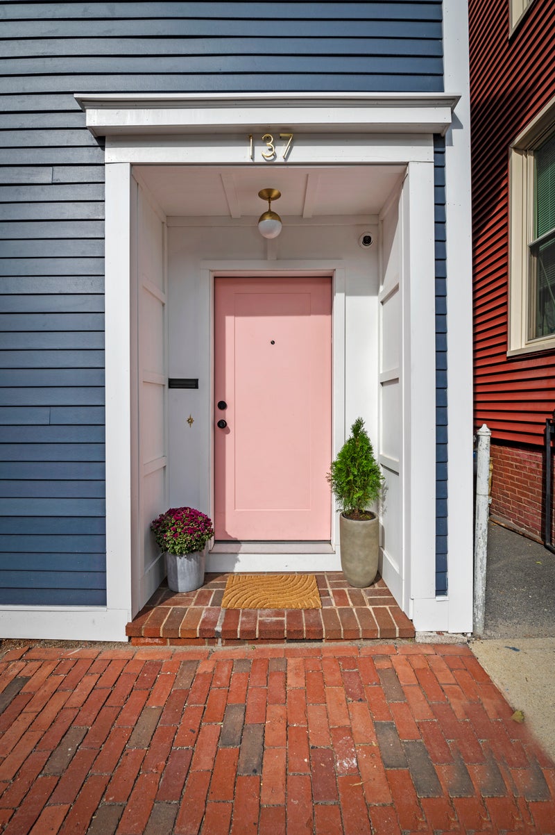Home of the Week: Vintage and vogue elements intertwine in a 1902 Colonial