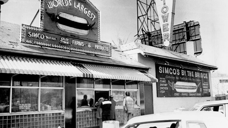 Simco's must pay more than $200k over OT and wage violations