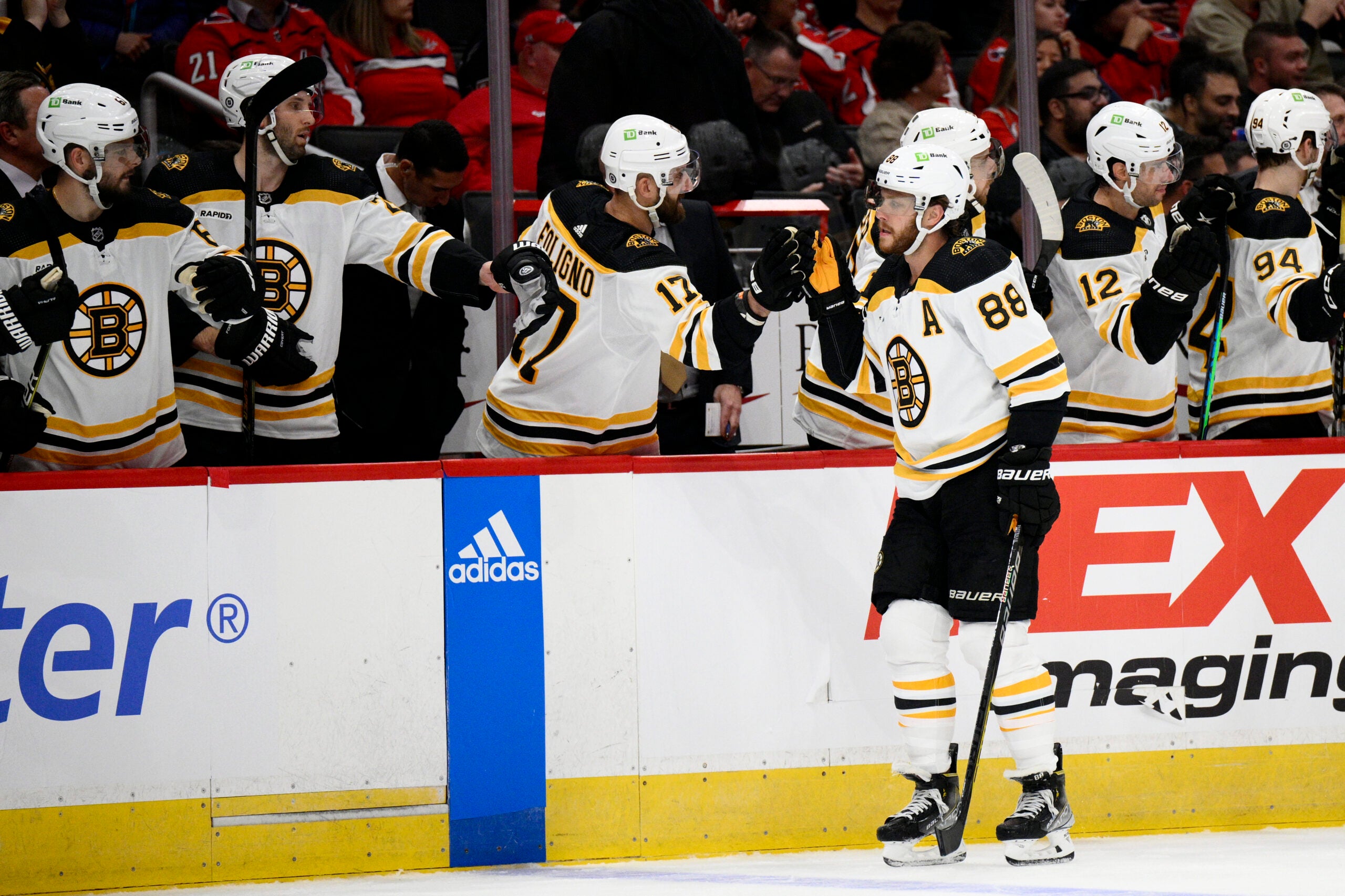 Tuukka Rask gets 7th shutout of season, Bruins beat Stars 2-0