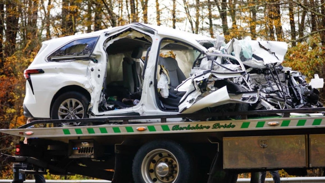 2 University of New Haven students among casualties of car crash