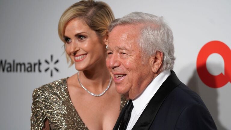 Robert Kraft gets married in surprise wedding, Tom Brady and Patriots players among those in ...