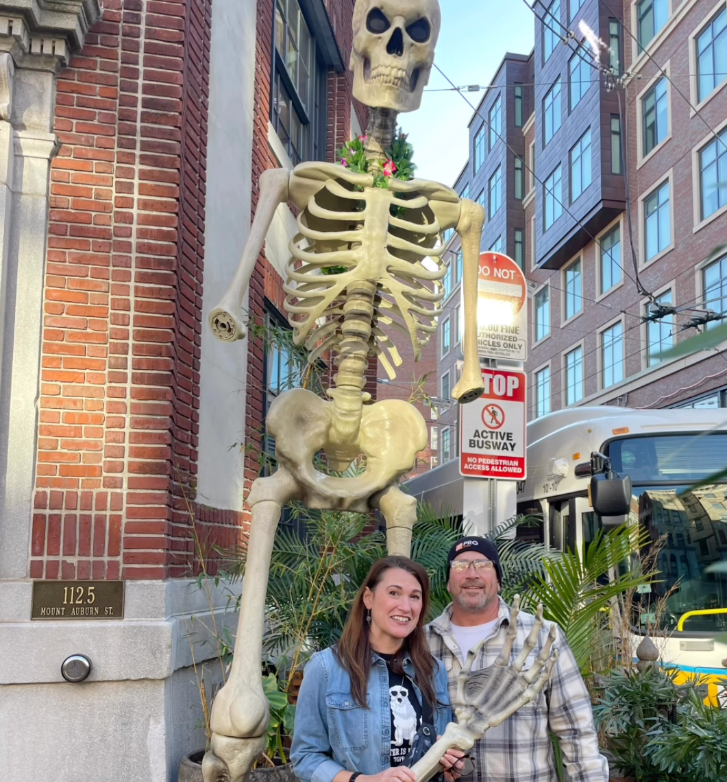 Family with destroyed skeleton donates arm to bereft Cambridge tiki bar