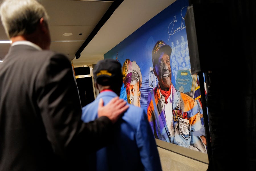Tuskegee Airman honored with Logan Airport mural