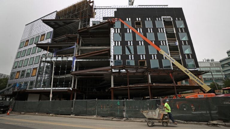 Boston’s lab boom is hitting the brakes