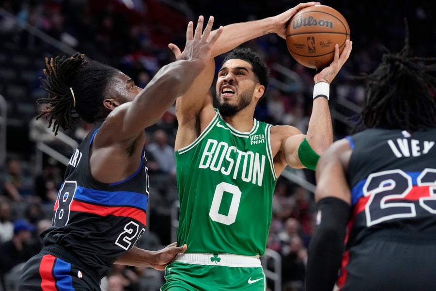 Marcus Morris scores 25 as Celtics defeat Raptors 110-99