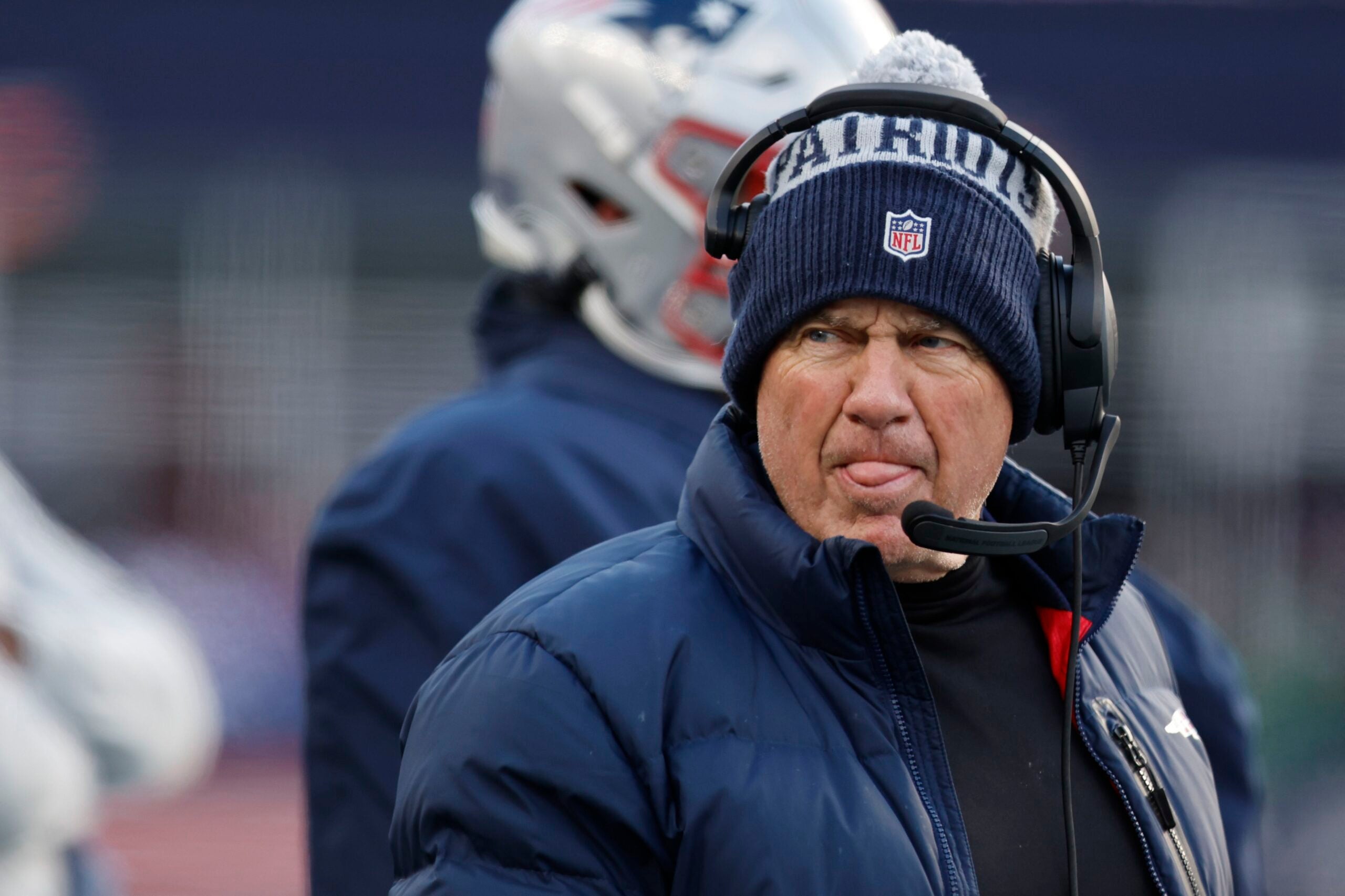 Patriots’ young quarterbacks get to show their stuff in OTAs