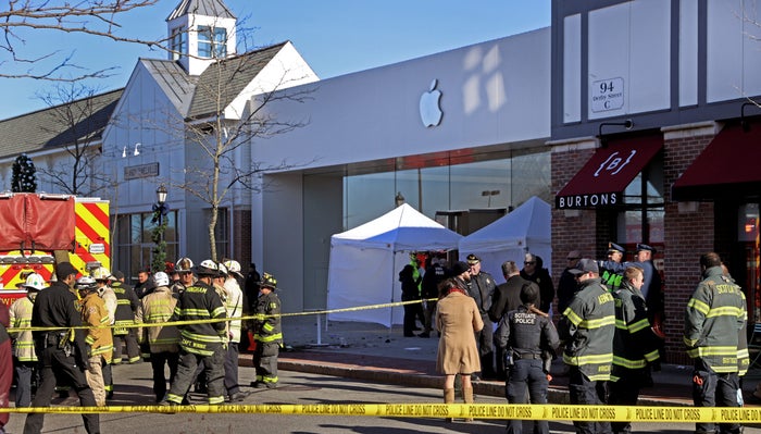 Hingham apple store crash: 1 dead, at least 19 injured