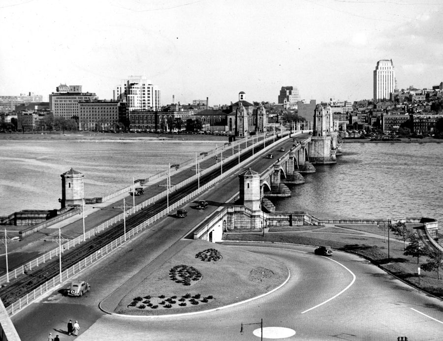 What's inside the 'shakers' on the 'salt-and-pepper-shaker bridge'?