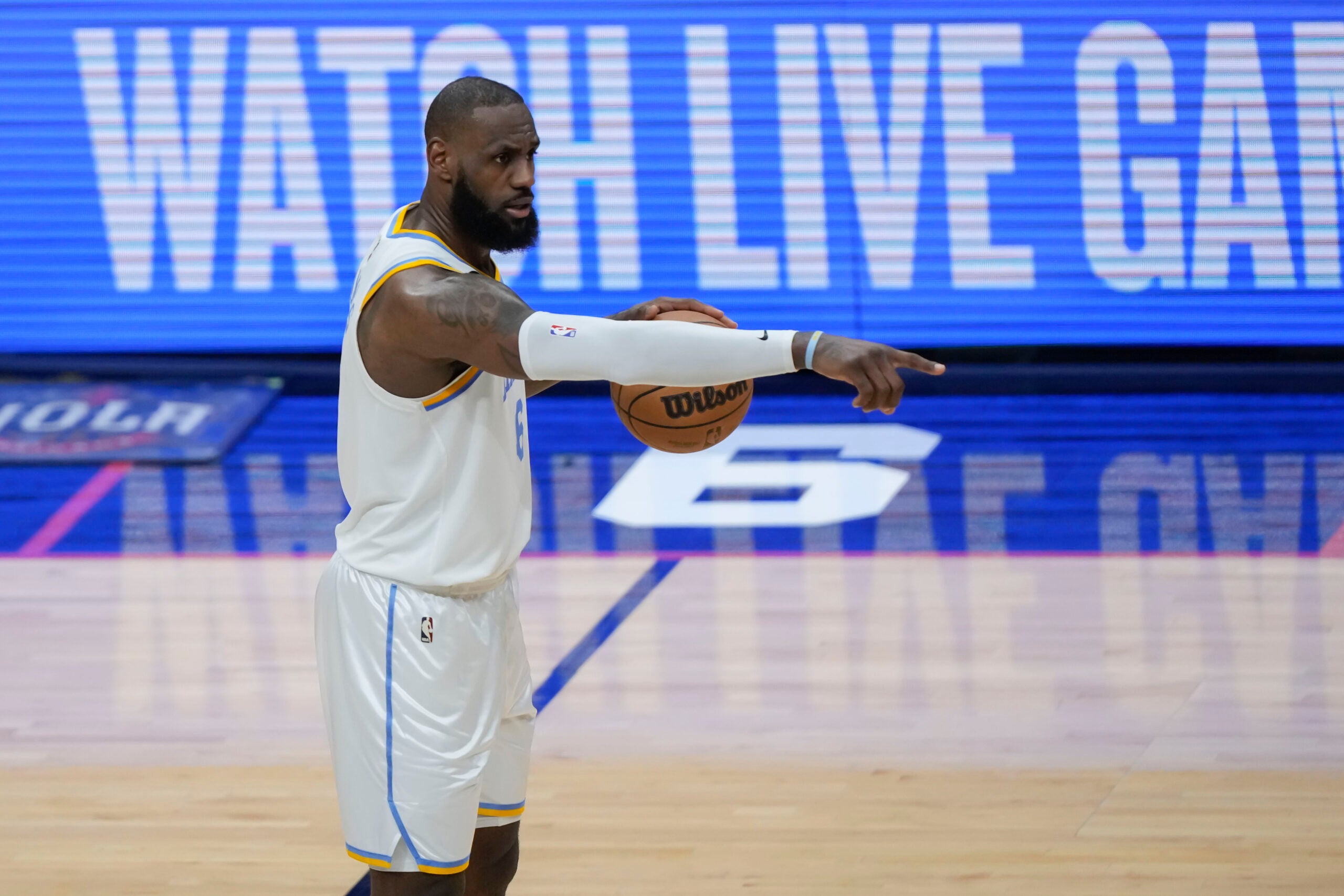 LeBron James on Boston fans: 'You're born with pump'