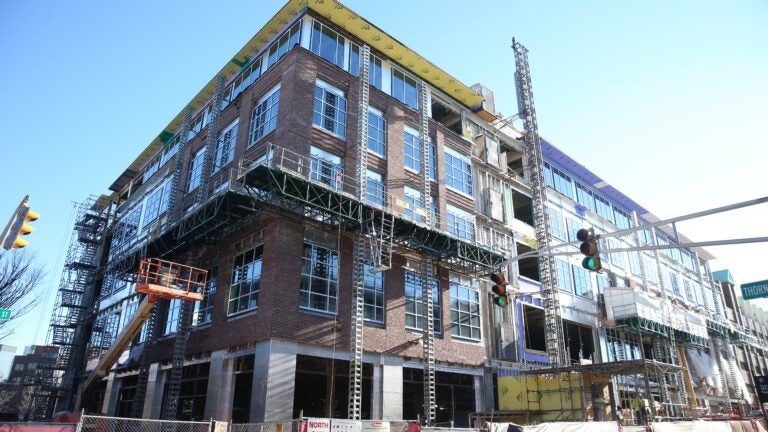 SmartLabs to convert third floor of CambridgeSide mall into lab space