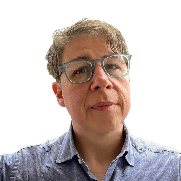 The 'Champagne Scuba' caper: A Boston gallery, a con, and a tiny diver