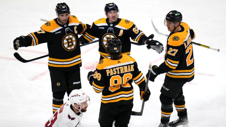 Bruins set NHL record for most points in a single season