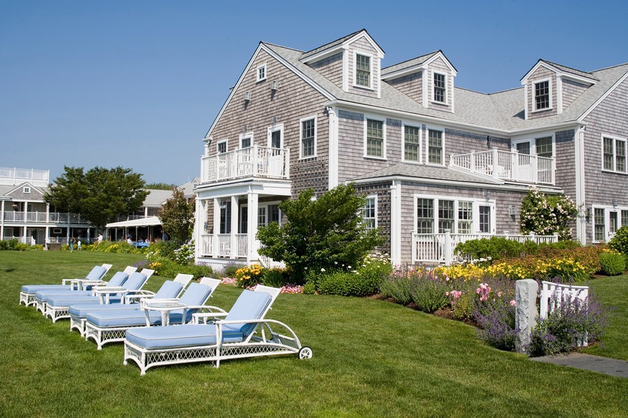 A Banksy exhibit featuring more than 100 original works is coming to ...