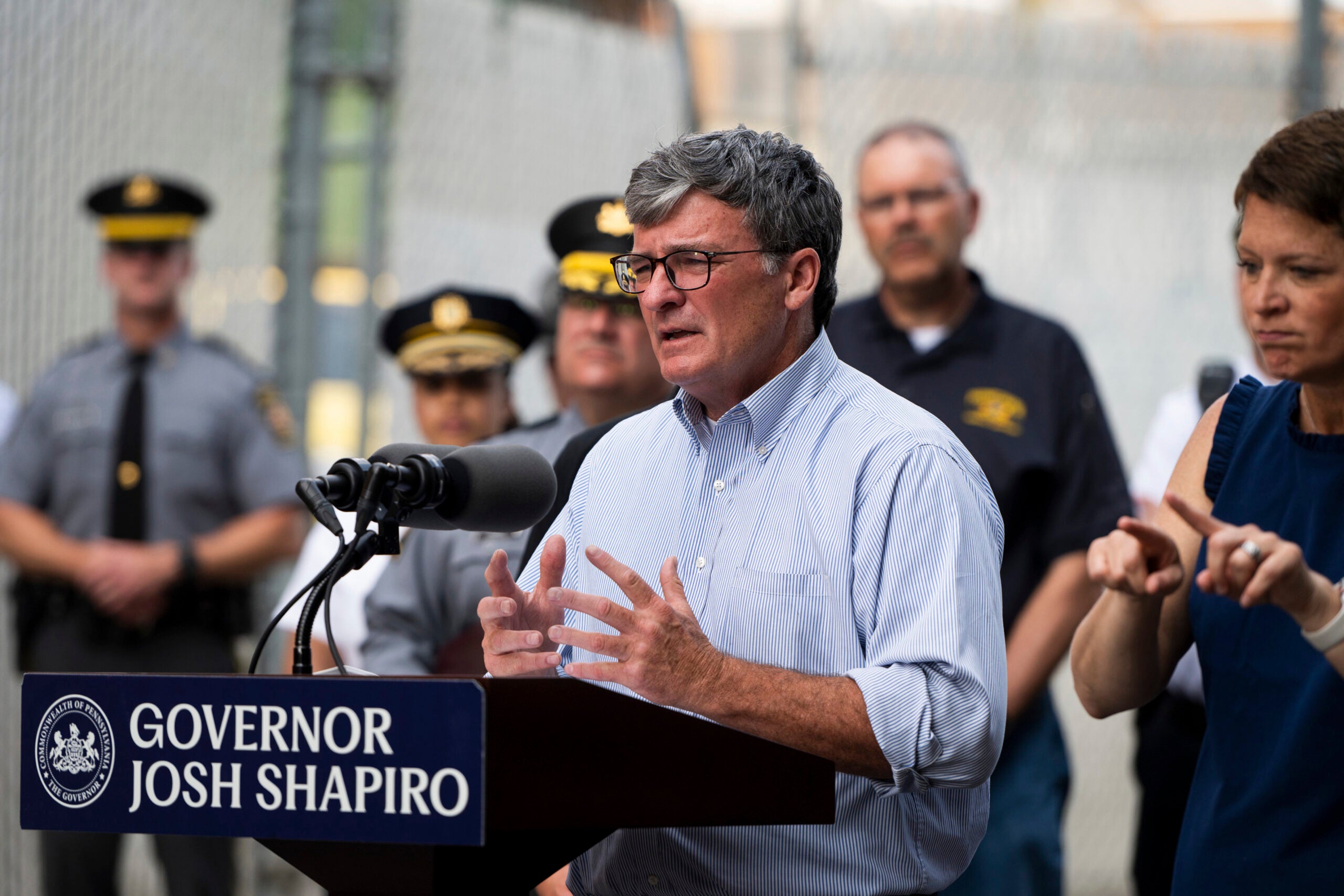 Body found in wreckage of Philadelphia highway collapse